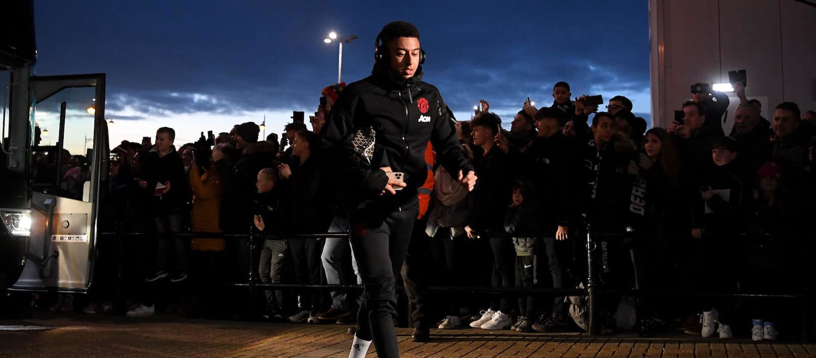Jesse Lingard trolled by vicious fans after lame performance - Man ...