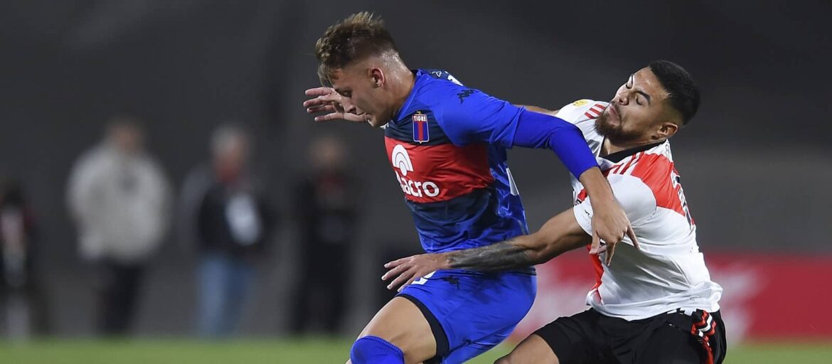 Mateo Retegui catches the eye of Manchester United, Bayern Munich, and ...