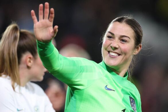 Grace Clinton departs for Tottenham Hotspur on loan deal - Man United ...