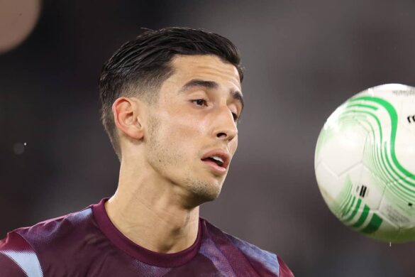 Manchester United secure signing of Emmanuel Ziro for academy - Man ...
