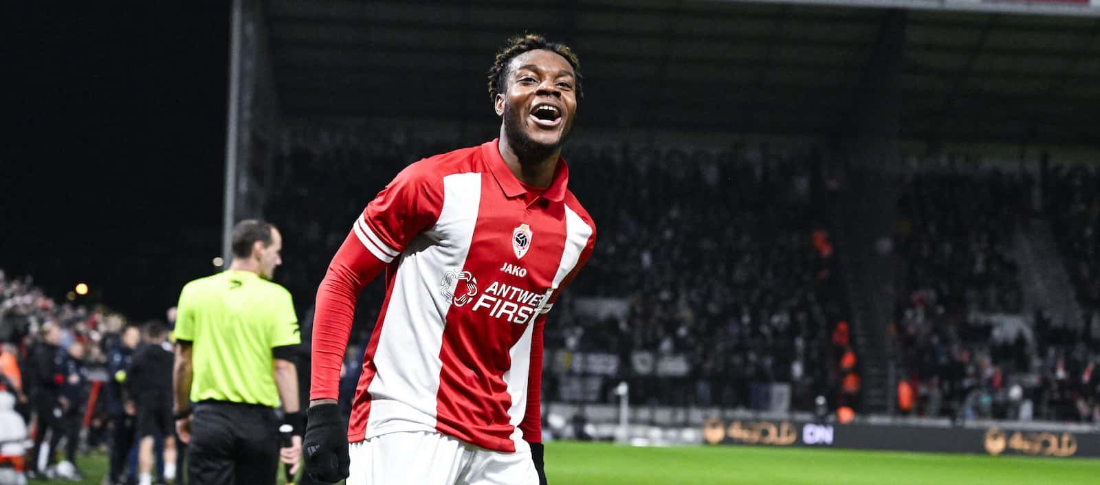 Royal Antwerp youngster George Ilenikhena dreams of Manchester United ...