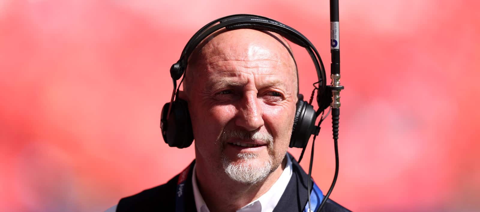 Former Premier League boss labels Manchester United's squad as a "whole ...