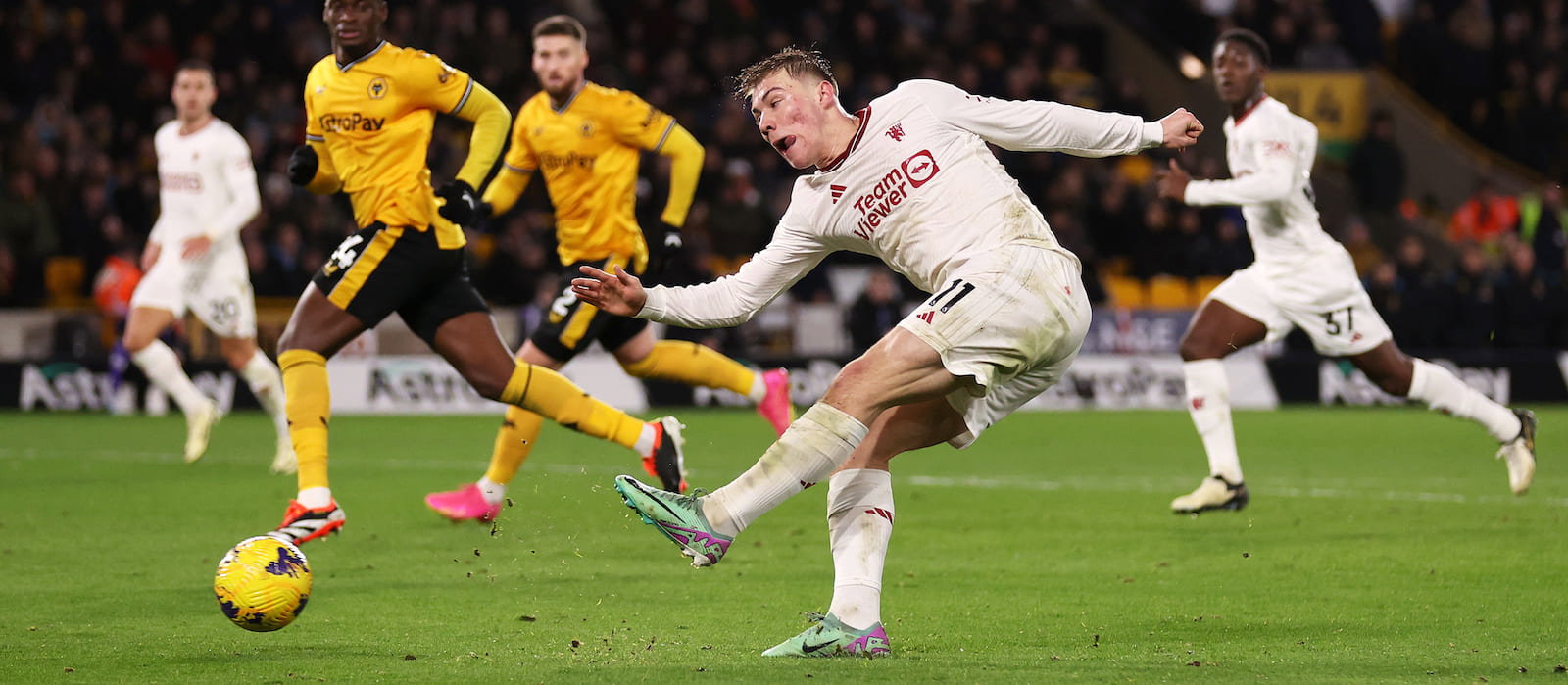 Rasmus Hojlund breaks Cristiano Ronaldo's long-standing Premier League ...