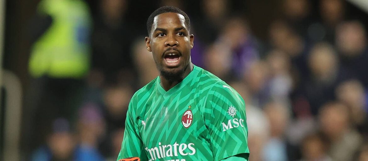 Manchester United ready to pounce for Mike Maignan as AC Milan fail to ...