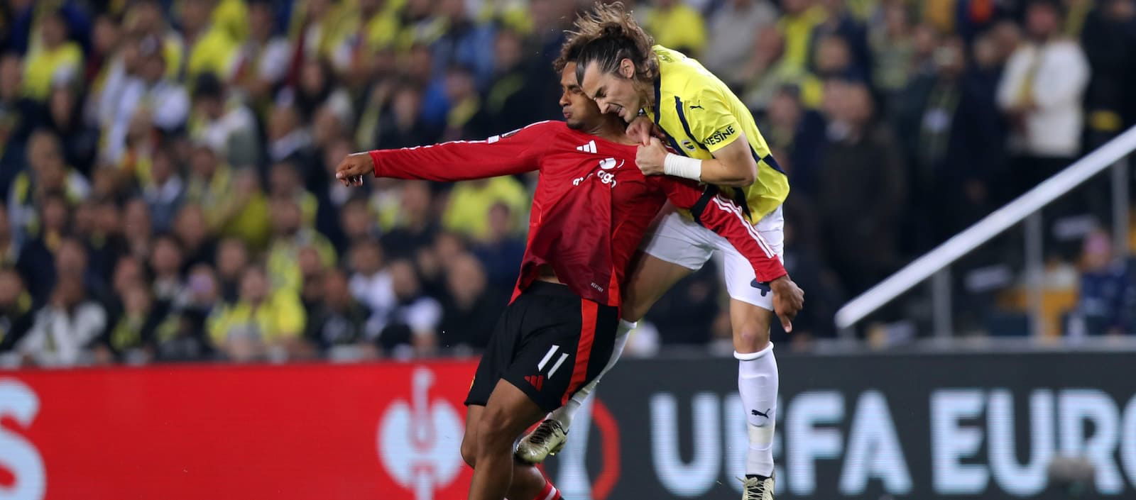 Joshua Zirkzee arrived at Manchester United overweight - Man United ...