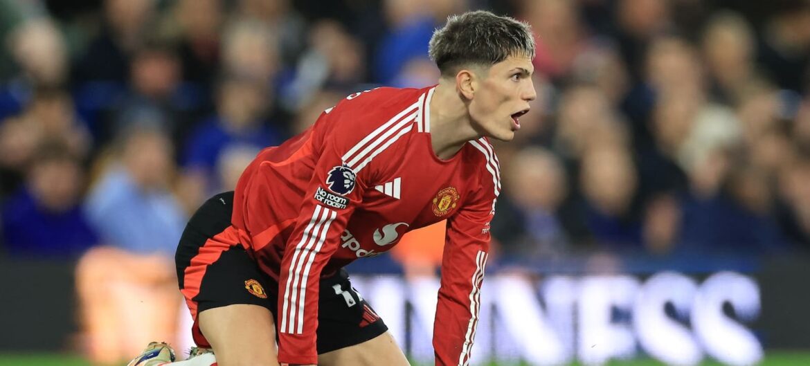 Alejandro Garnacho reacts as his Chelsea move is announced - Man United News And Transfer News ...