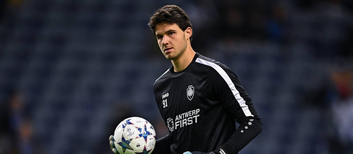 Senne Lammens: Man City move sets stage for fierce transfer battle with ...