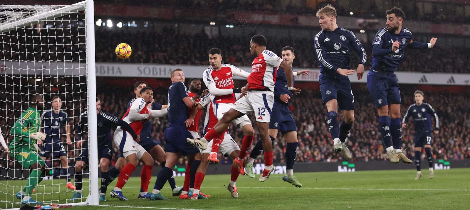 Mason Mount puts in yet another invisible showing for Manchester United ...