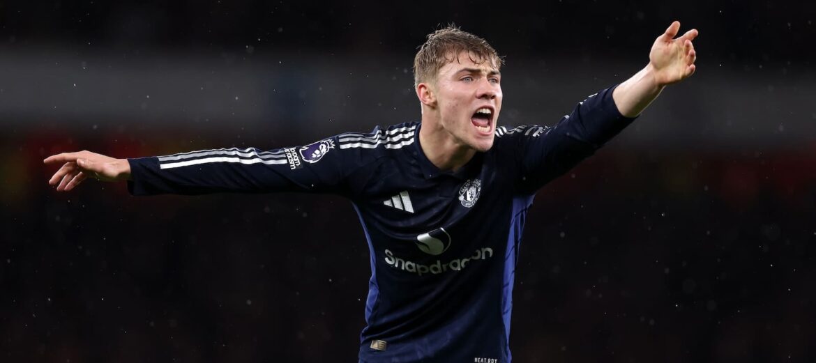 Roma poised to shake up Hojlund transfer race - Man United News And ...