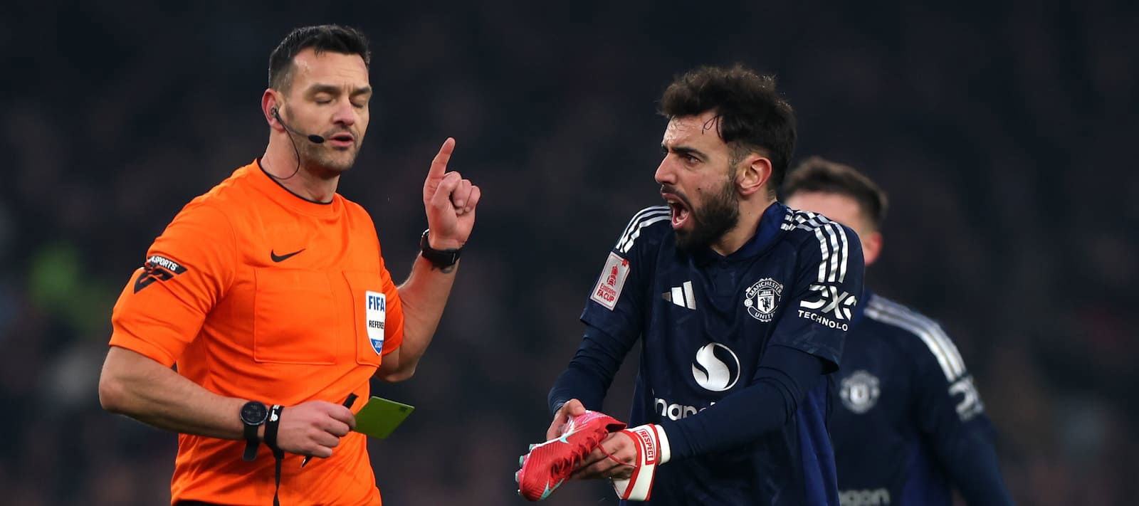 Bruno Fernandes says "the script was already there" for Joshua Zirkzee ...