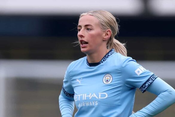 Polly Bancroft leaves Manchester United women for Grimsby Town - Man ...