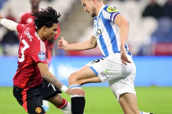 Picture: Man United youngster Reece Munro signs his first professional ...