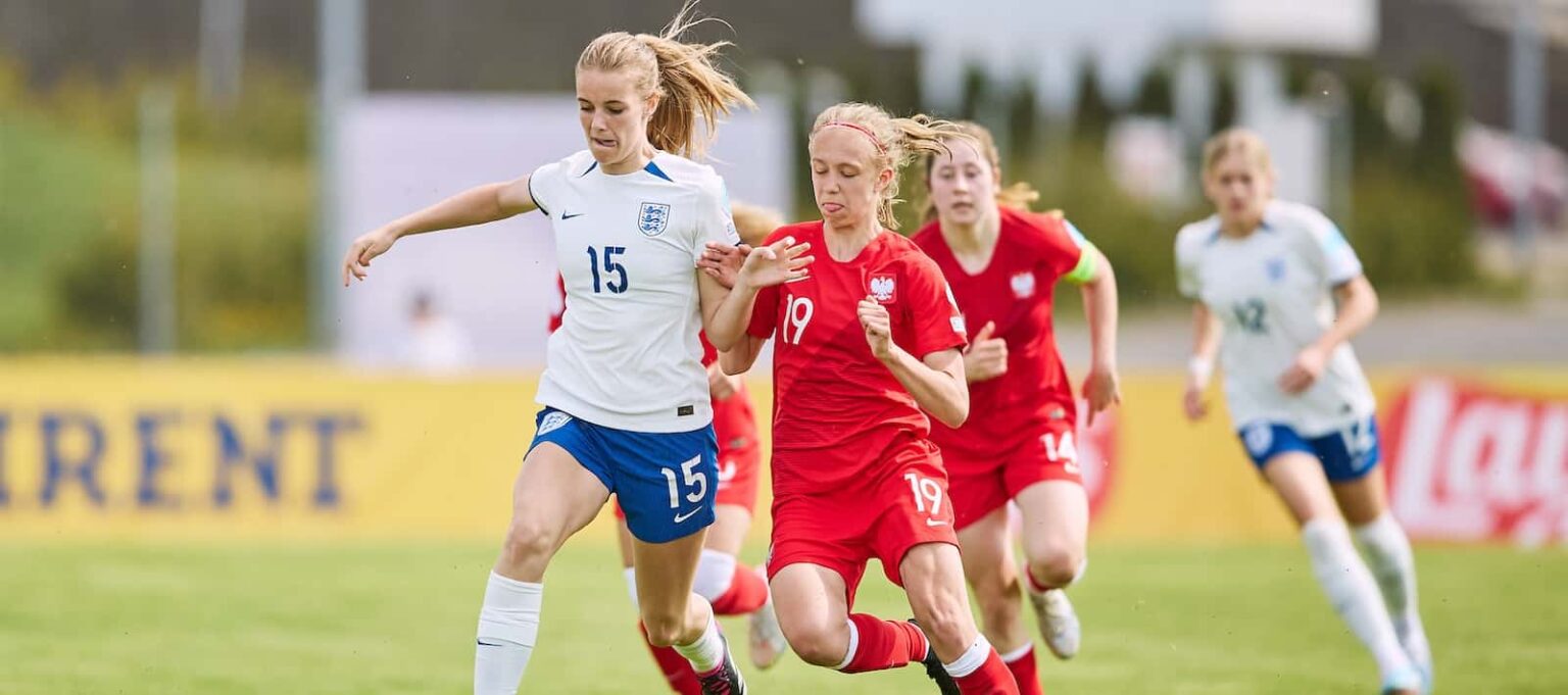 Lucy Newell: United Women youngster officially joins Crystal Palace on ...