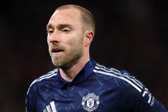 Michael Owen makes bold prediction ahead of Man United vs. Arsenal ...