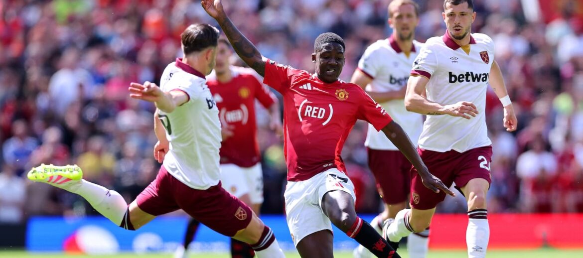 Kobbie Mainoo pictured training with former Man United player Mason Greenwood - Man United News ...