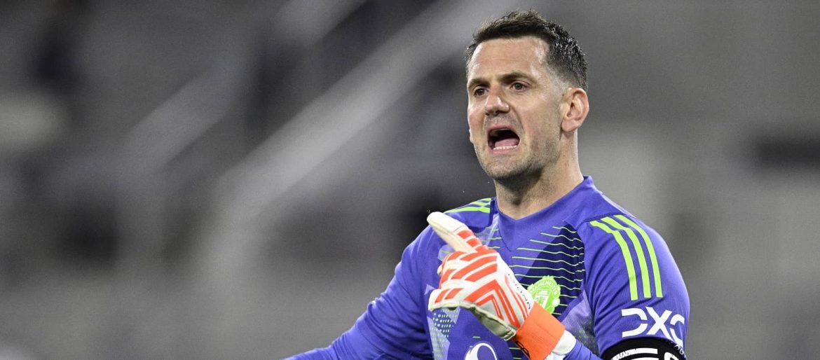 Tom Heaton completes coaching course as he plans for life beyond Man ...