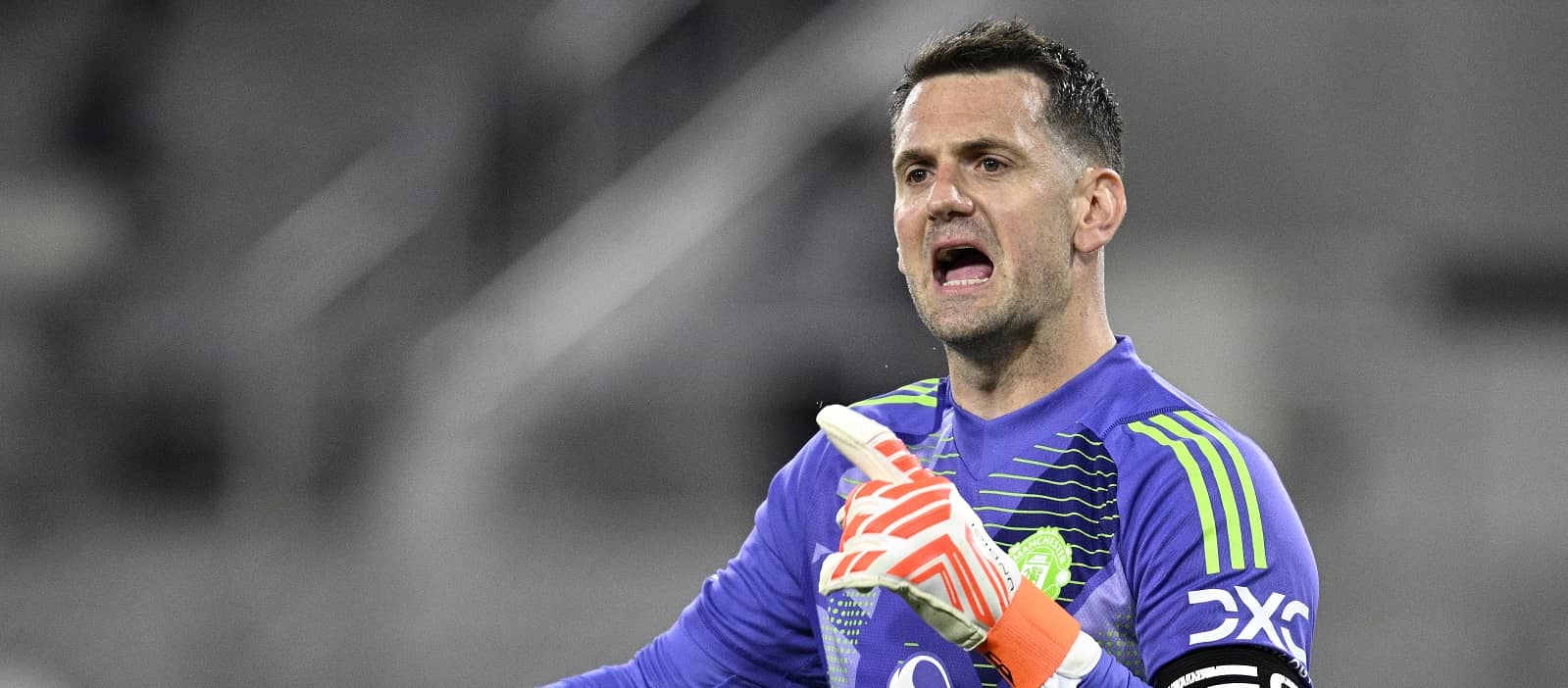 Tom Heaton reveals true feelings on Man United stay after more than ...