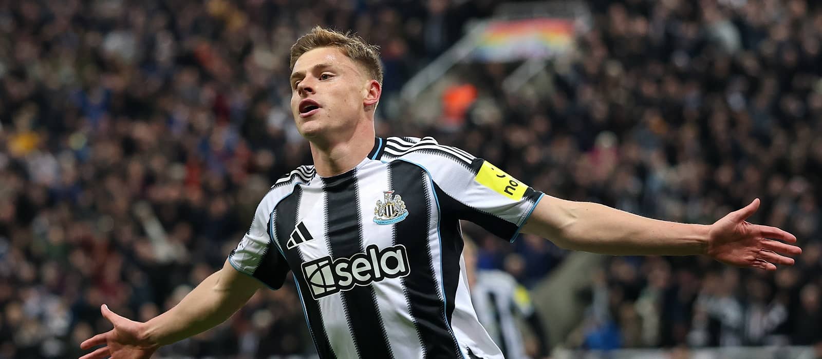 Harvey Barnes: Manchester United make surprise move for Newcastle ...