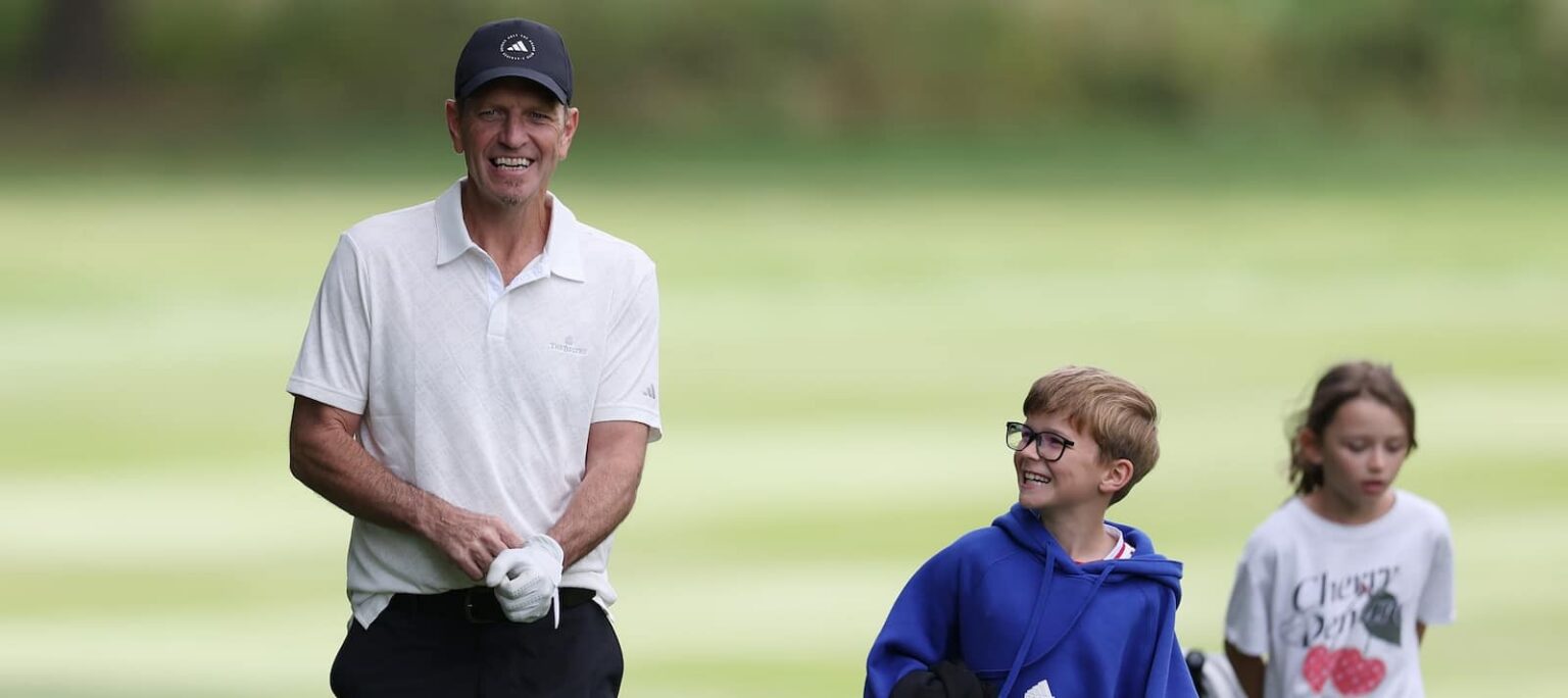 Lee Sharpe exclusive: Amorim has found "light at the end of the tunnel ...