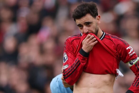 Leeds United 1-1 Manchester United: Player Ratings - Man United News ...