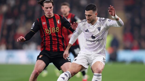 Alex Scott: Man United must do everything to land star - Man United ...