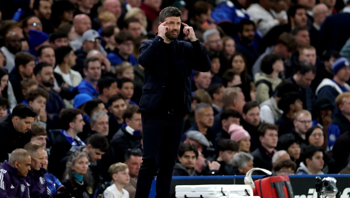 Michael Carrick: Alan Shearer delivers bold verdict on United coach ...