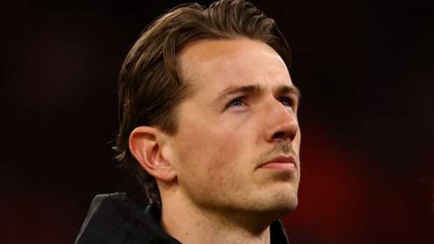 Sander Berge: Man United now eyeing Fulham midfield lynchpin - Man ...